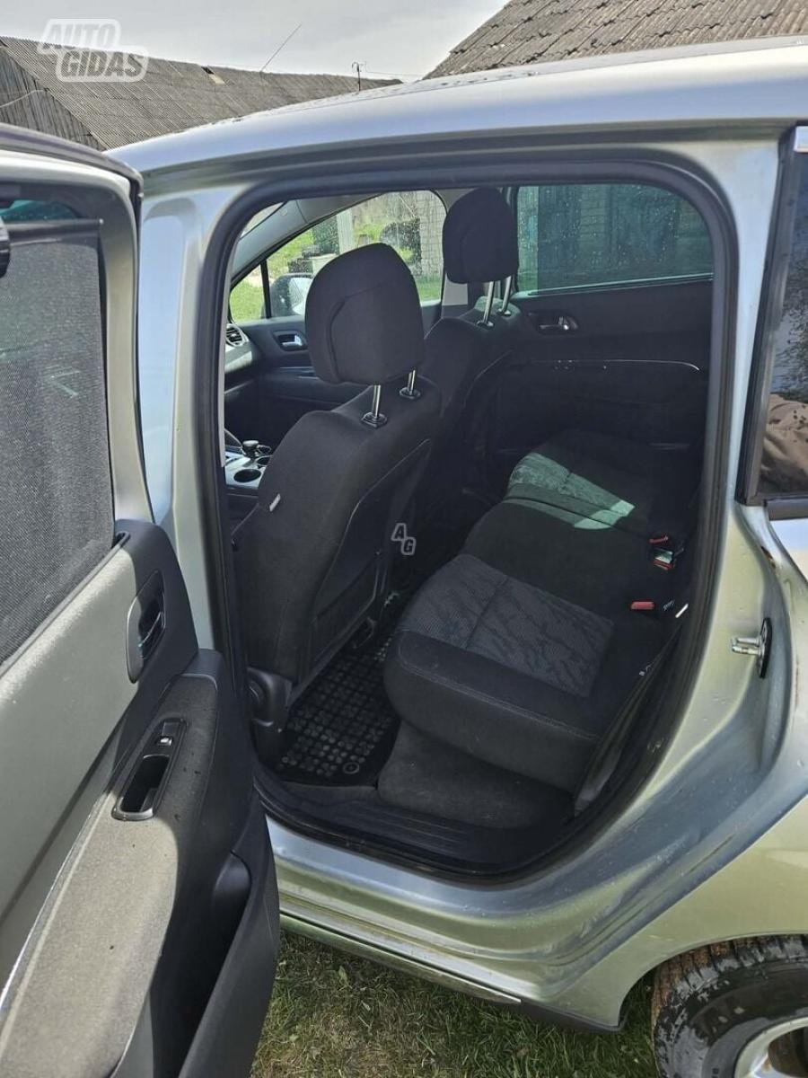 Pelēks Peugeot 3008 2010 Šauļi, ar dzinēja tilpumu 1.60 L un nobraukumu 316 tūkst. km par 2250 €, foto 7 vietnē AUTOMOTO.COM.LV