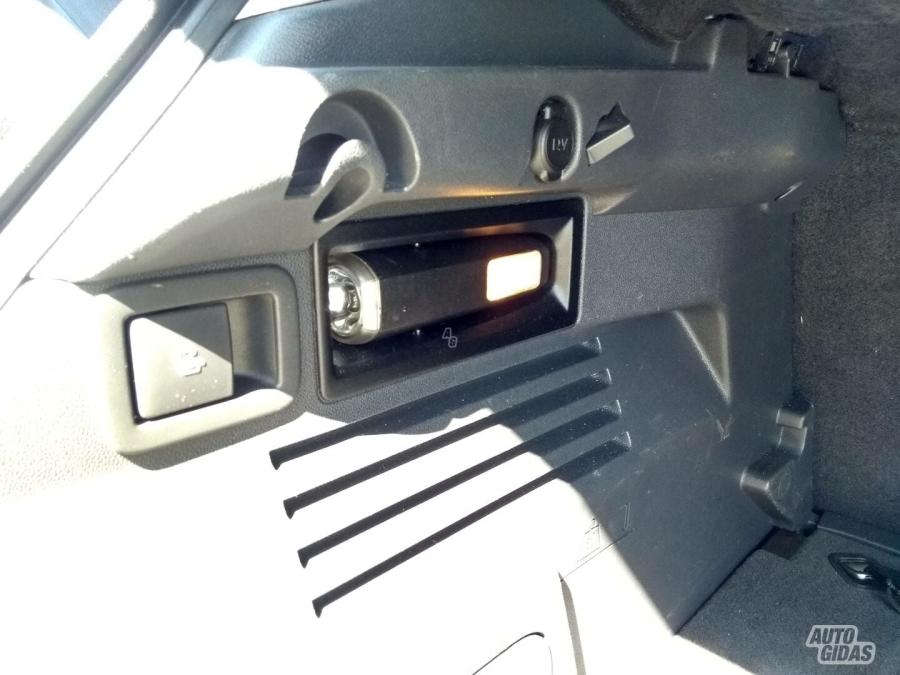 Pelēks Peugeot 3008 2010 Vilkaviškis, ar dzinēja tilpumu 1.60 L un nobraukumu 243 tūkst. km par 3000 €, foto 15 vietnē AUTOMOTO.COM.LV