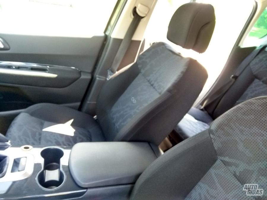 Pelēks Peugeot 3008 2010 Vilkaviškis, ar dzinēja tilpumu 1.60 L un nobraukumu 243 tūkst. km par 3000 €, foto 22 vietnē AUTOMOTO.COM.LV