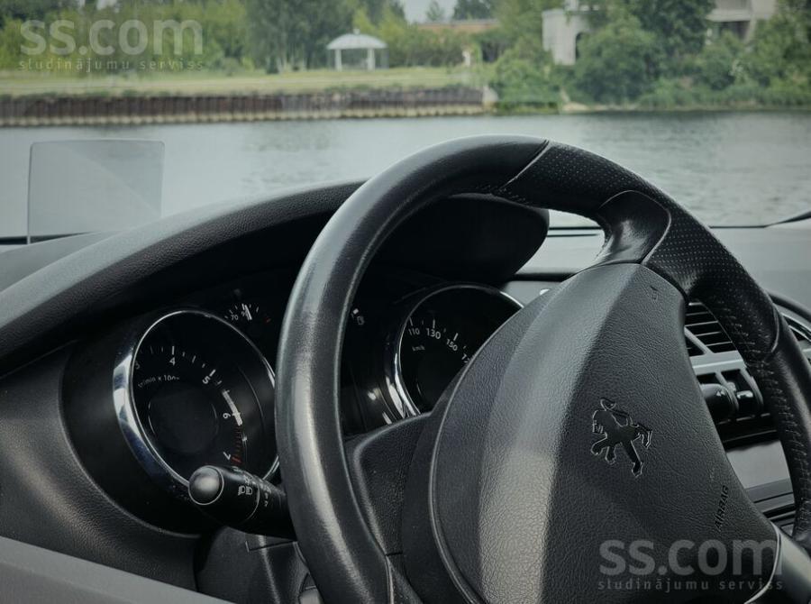 Pelēks Peugeot 3008 2010 Jelgava, ar dzinēja tilpumu 1.60 L un nobraukumu 170 tūkst. km par 4490 €, foto 8 vietnē AUTOMOTO.COM.LV