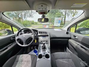 Grey Peugeot 3008 2010 in Ariogala, with an engine capacity of 1.60 L and mileage of 216 thousand km for 4500 €, photo 9 on AUTOMOTO.COM.LV
