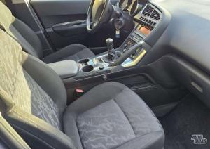 Pelēks Peugeot 3008 2010 Ariogala, ar dzinēja tilpumu 1.60 L un nobraukumu 216 tūkst. km par 4500 €, foto 13 vietnē AUTOMOTO.COM.LV