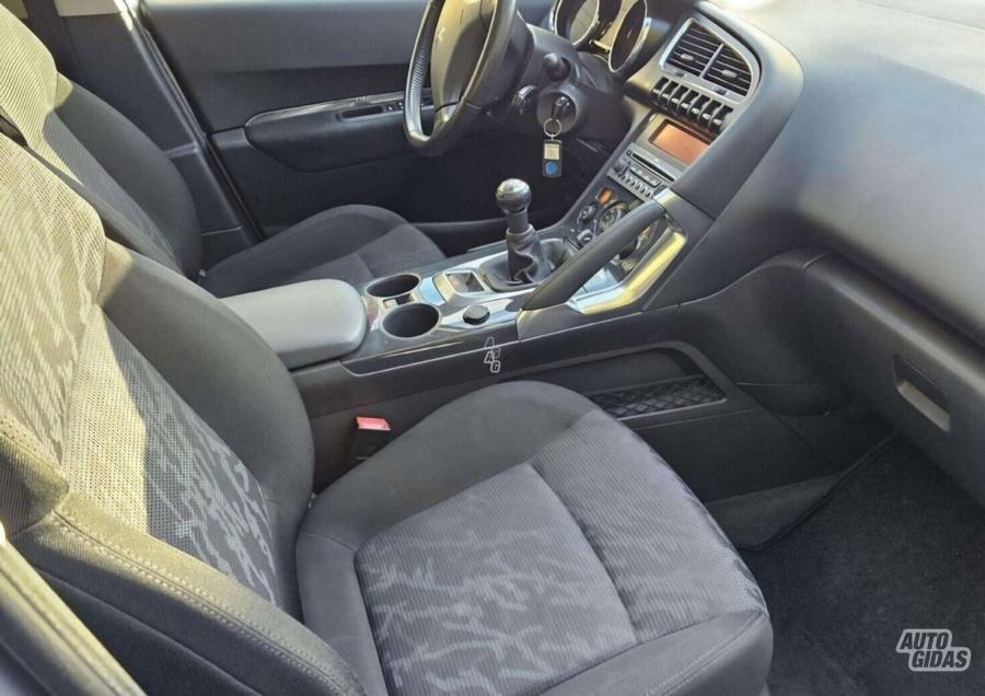 Pelēks Peugeot 3008 2010 Ariogala, ar dzinēja tilpumu 1.60 L un nobraukumu 216 tūkst. km par 4500 €, foto 13 vietnē AUTOMOTO.COM.LV