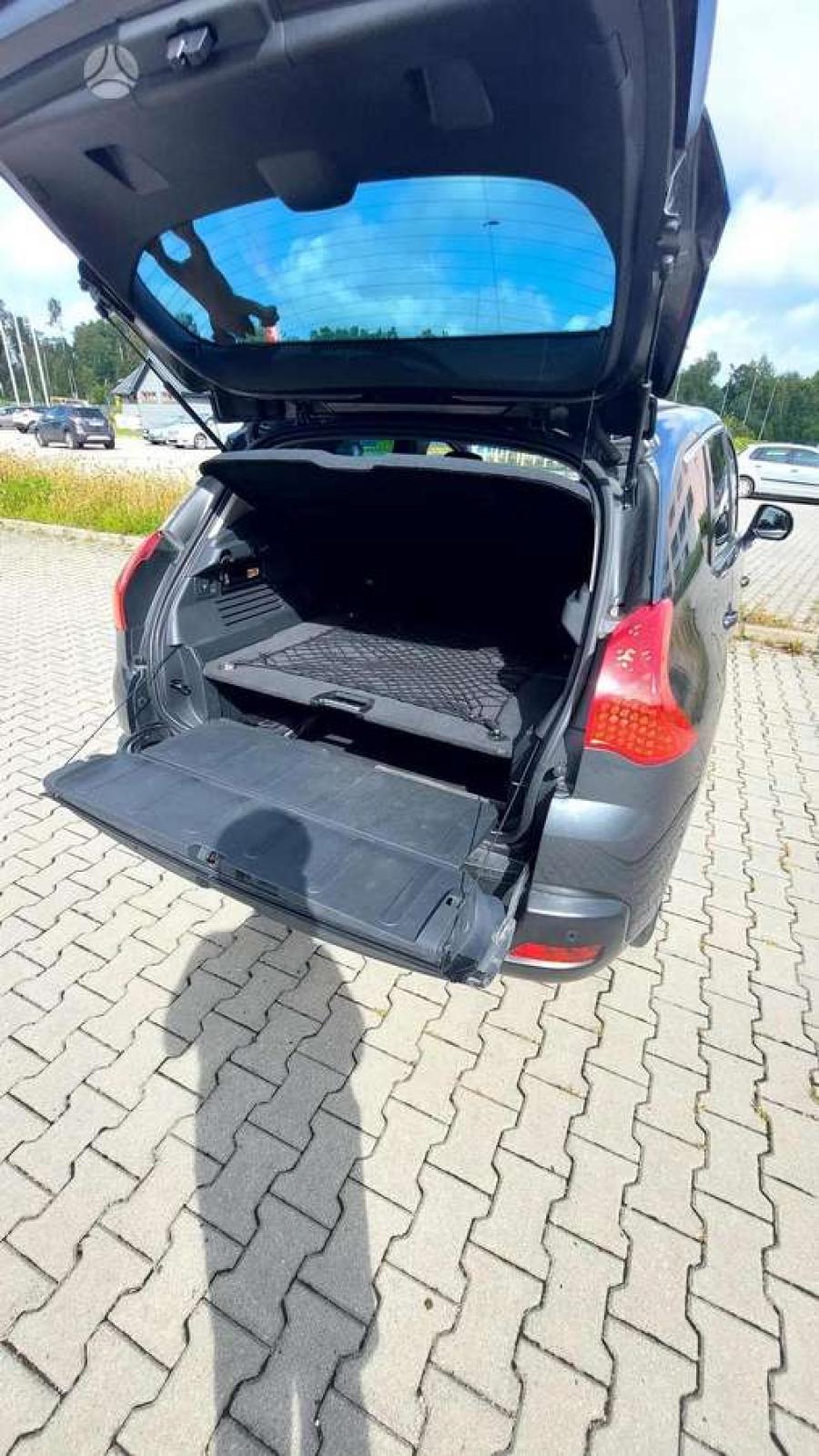 Pelēks Peugeot 3008 2010 Klaipėda, ar dzinēja tilpumu 1.56 L un nobraukumu 251 tūkst. km par 3400 €, foto 5 vietnē AUTOMOTO.COM.LV