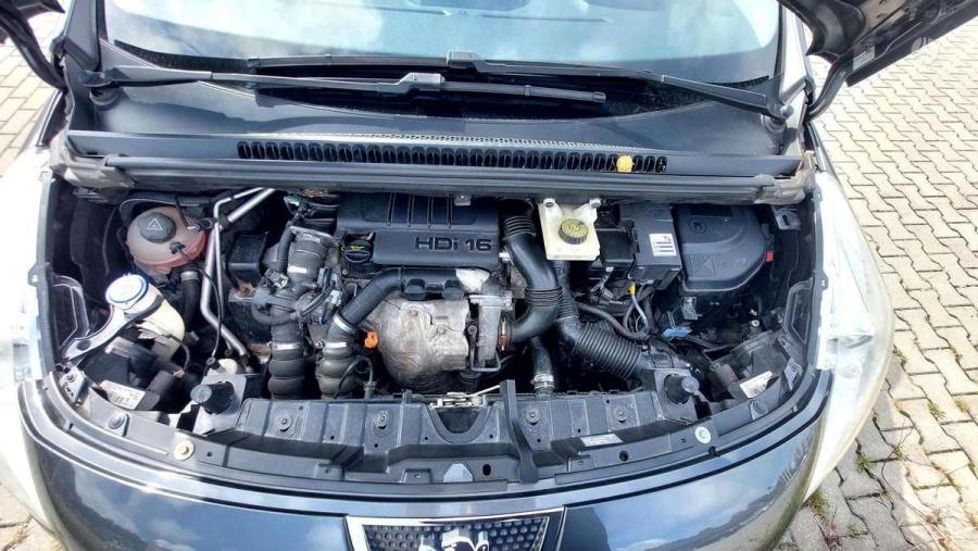 Pelēks Peugeot 3008 2010 Klaipėda, ar dzinēja tilpumu 1.56 L un nobraukumu 251 tūkst. km par 3400 €, foto 6 vietnē AUTOMOTO.COM.LV