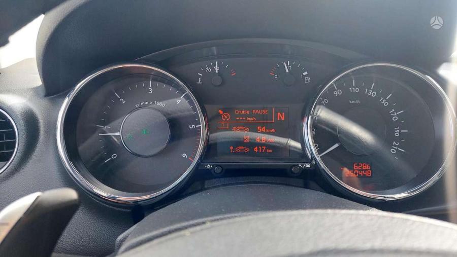 Pelēks Peugeot 3008 2010 Klaipėda, ar dzinēja tilpumu 1.56 L un nobraukumu 251 tūkst. km par 3400 €, foto 10 vietnē AUTOMOTO.COM.LV