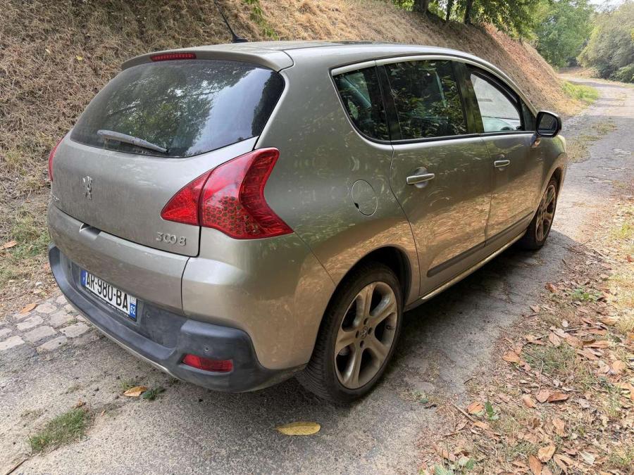 Pelēks Peugeot 3008 2010 Tauragė, ar dzinēja tilpumu 1.56 L un nobraukumu 182 tūkst. km par 3100 €, foto 6 vietnē AUTOMOTO.COM.LV
