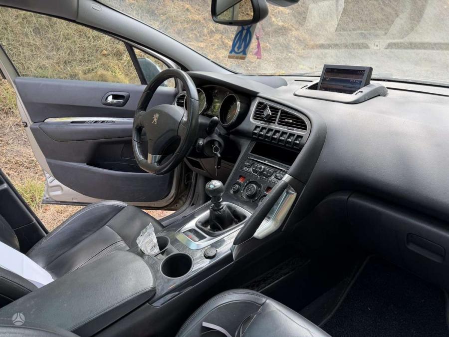 Pelēks Peugeot 3008 2010 Tauragė, ar dzinēja tilpumu 1.56 L un nobraukumu 182 tūkst. km par 3100 €, foto 17 vietnē AUTOMOTO.COM.LV