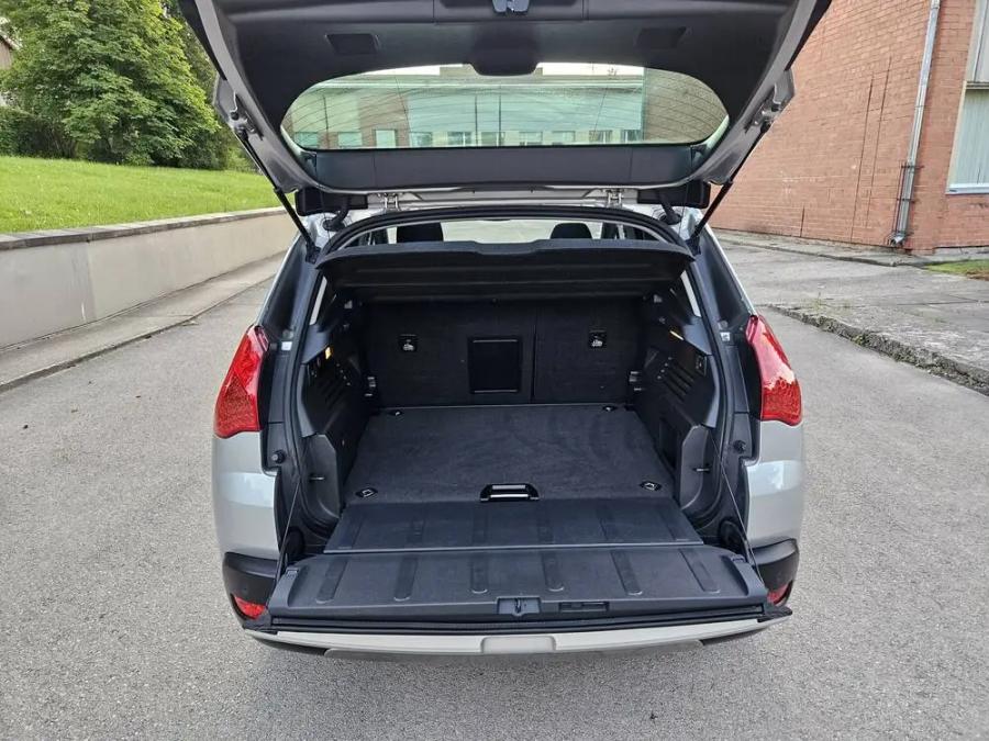 Pelēks Peugeot 3008 2011 Jēkabpils, ar dzinēja tilpumu 1.60 L un nobraukumu 176 tūkst. km par 4890 €, foto 18 vietnē AUTOMOTO.COM.LV