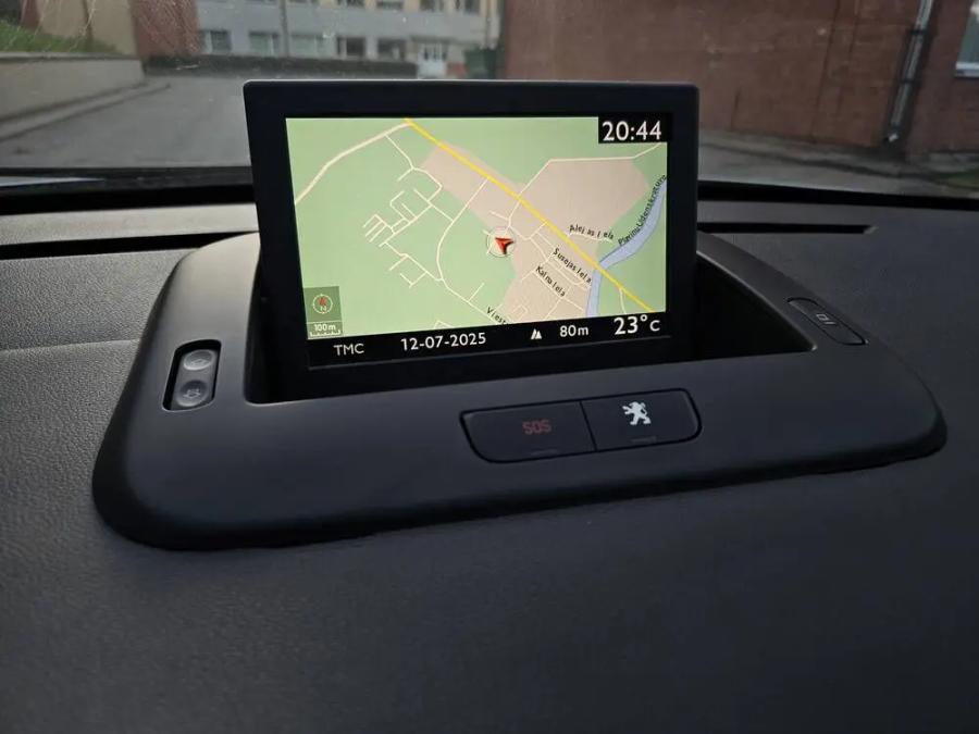Pelēks Peugeot 3008 2011 Jēkabpils, ar dzinēja tilpumu 1.60 L un nobraukumu 176 tūkst. km par 4890 €, foto 30 vietnē AUTOMOTO.COM.LV