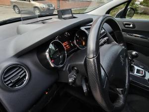 Pelēks Peugeot 3008 2011 Jēkabpils, ar dzinēja tilpumu 2.00 L un nobraukumu 287 tūkst. km par 4990 €, foto 13 vietnē AUTOMOTO.COM.LV