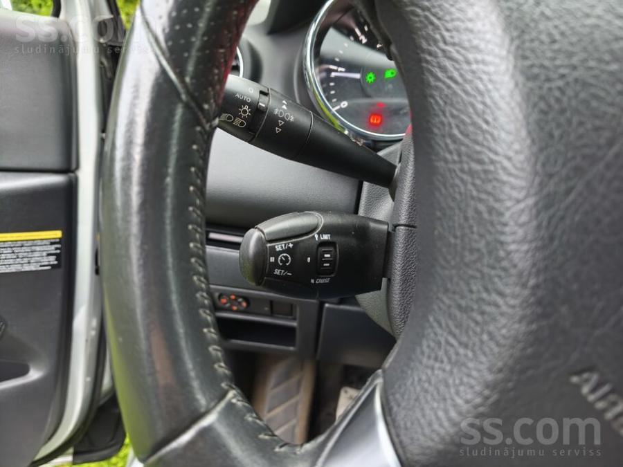 Серый Пежо 3008 2011 в Цесис, объемом двигателя 2.00 л и пробегом 259 тыс. км за 3850 €, фото 14 на AUTOMOTO.COM.LV