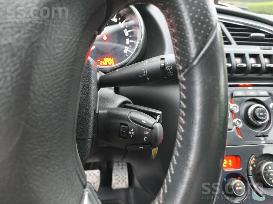 Серый Пежо 3008 2011 в Цесис, объемом двигателя 2.00 л и пробегом 259 тыс. км за 3850 €, фото 15 на AUTOMOTO.COM.LV
