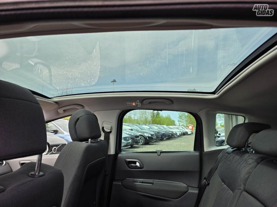 Pelēks Peugeot 3008 2012 Šauļi, ar dzinēja tilpumu 2.00 L un nobraukumu 182 tūkst. km par 4950 €, foto 10 vietnē AUTOMOTO.COM.LV