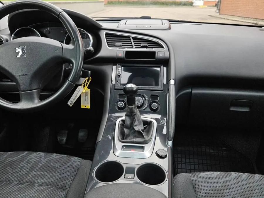 Pelēks Peugeot 3008 2012 Jēkabpils, ar dzinēja tilpumu 1.60 L un nobraukumu 252 tūkst. km par 4890 €, foto 21 vietnē AUTOMOTO.COM.LV