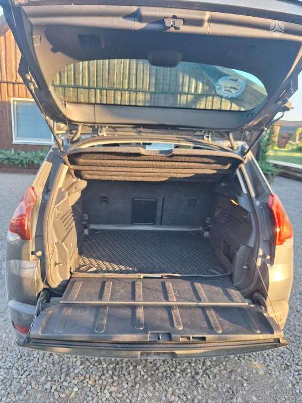 Pelēks Peugeot 3008 2014 Panevēža, ar dzinēja tilpumu 1.56 L un nobraukumu 240 tūkst. km par 5700 €, foto 4 vietnē AUTOMOTO.COM.LV