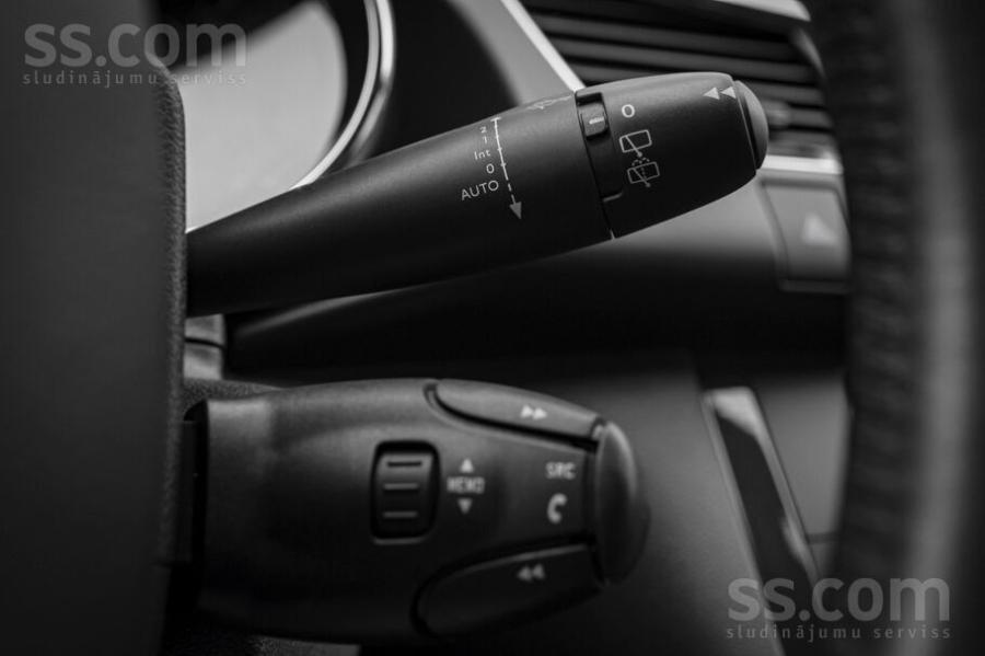 Grey Peugeot 3008 2014 in Riga, with an engine capacity of 1.60 L and mileage of 171 thousand km for 4990 €, photo 17 on AUTOMOTO.COM.LV