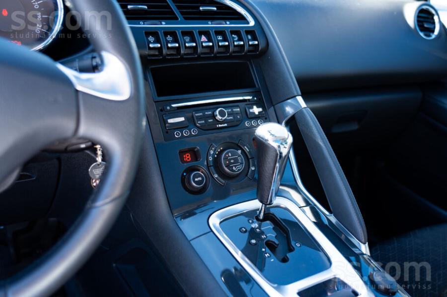 Pelēks Peugeot 3008 2014 Liepāja, ar dzinēja tilpumu 2.00 L un nobraukumu 247 tūkst. km par 6300 €, foto 6 vietnē AUTOMOTO.COM.LV