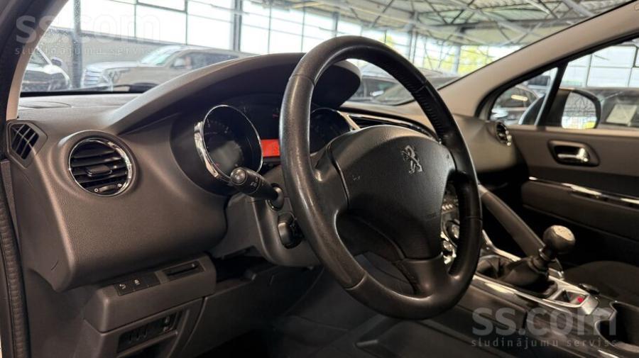Pelēks Peugeot 3008 2015 Rīga, ar dzinēja tilpumu 1.60 L un nobraukumu 186 tūkst. km par 4500 €, foto 17 vietnē AUTOMOTO.COM.LV