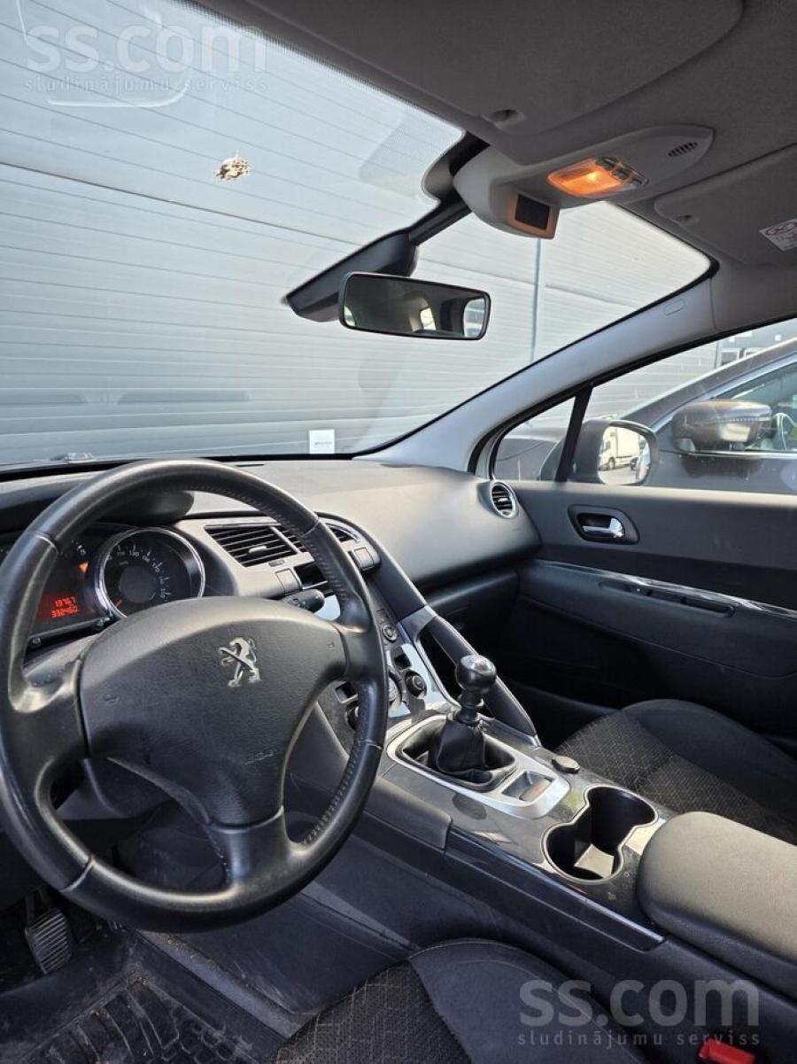 Grey Peugeot 3008 2015 in Riga, with an engine capacity of 1.60 L and mileage of 332 thousand km for 2900 €, photo 1 on AUTOMOTO.COM.LV