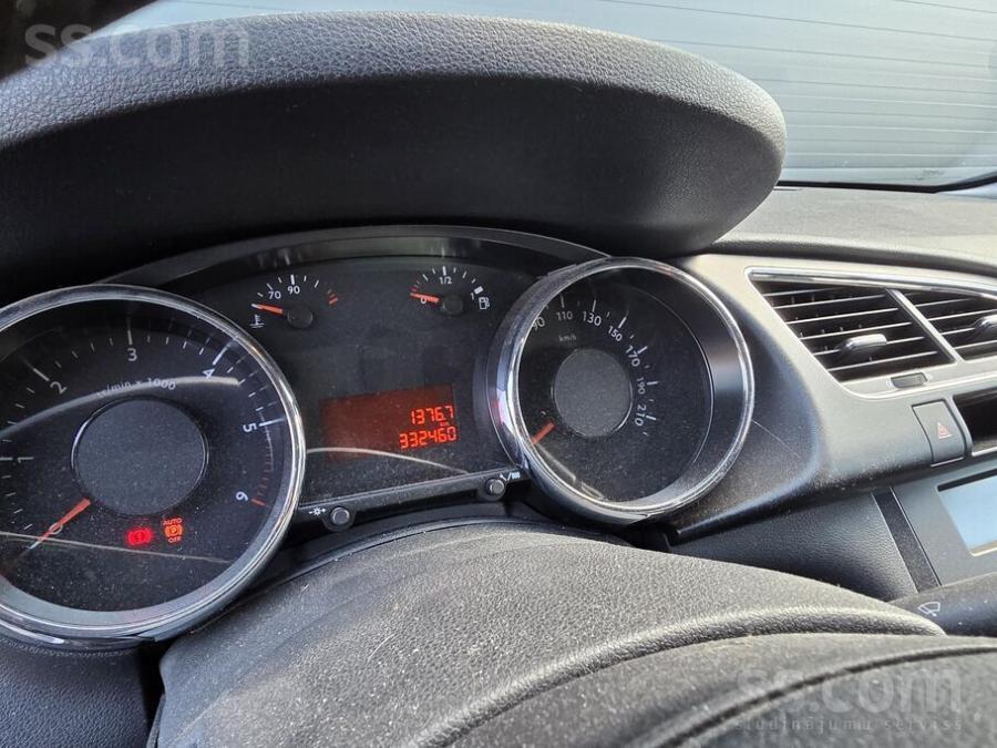 Grey Peugeot 3008 2015 in Riga, with an engine capacity of 1.60 L and mileage of 332 thousand km for 2900 €, photo 4 on AUTOMOTO.COM.LV