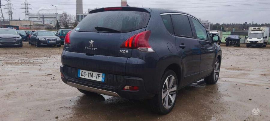 Grey Peugeot 3008 2015 in Kaunas, with an engine capacity of 1.56 L and mileage of 205 thousand km for 5150 €, photo 9 on AUTOMOTO.COM.LV