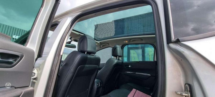 Grey Peugeot 3008 2015 in Siauliai, with an engine capacity of 1.60 L and mileage of 202 thousand km for 5300 €, photo 18 on AUTOMOTO.COM.LV