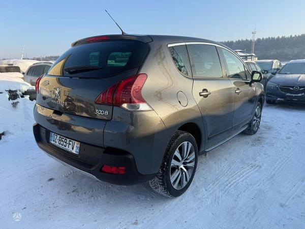 Pelēks Peugeot 3008 2016 Viļņa, ar dzinēja tilpumu 1.20 L un nobraukumu 161 tūkst. km par 6300 €, foto 3 vietnē AUTOMOTO.COM.LV