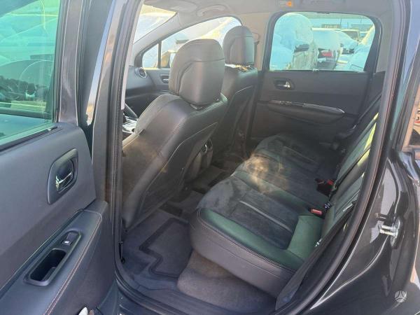 Grey Peugeot 3008 2016 in Vilnius, with an engine capacity of 1.20 L and mileage of 161 thousand km for 6300 €, photo 11 on AUTOMOTO.COM.LV