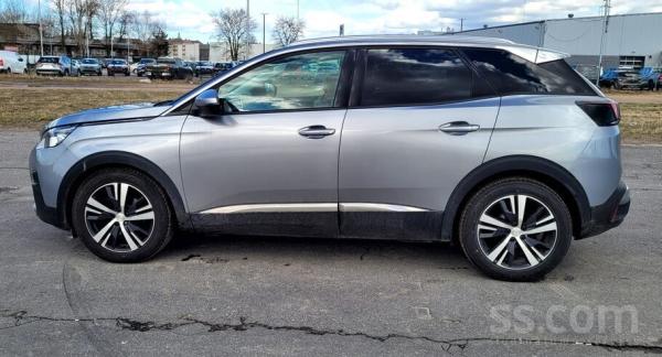 Grey Peugeot 3008 2016 in Riga, with an engine capacity of 1.60 L and mileage of 175 thousand km for 12500 €, photo 2 on AUTOMOTO.COM.LV