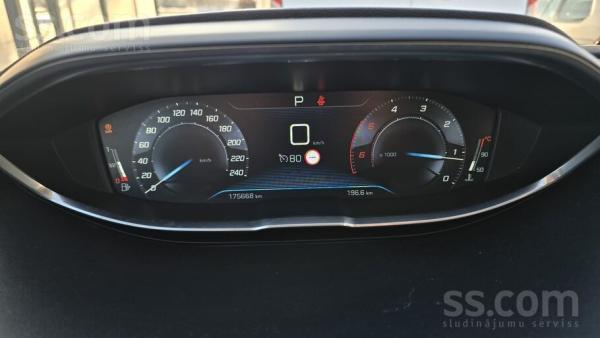Grey Peugeot 3008 2016 in Riga, with an engine capacity of 1.60 L and mileage of 175 thousand km for 12500 €, photo 8 on AUTOMOTO.COM.LV