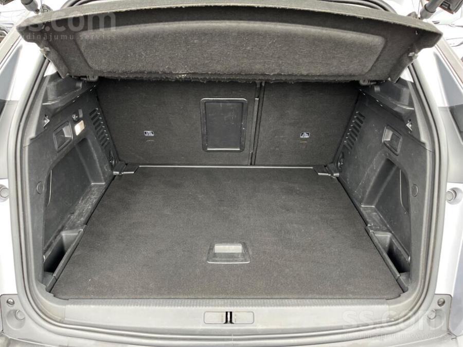 Grey Peugeot 3008 2016 in Riga, with an engine capacity of 1.60 L and mileage of 181 thousand km for 12990 €, photo 11 on AUTOMOTO.COM.LV