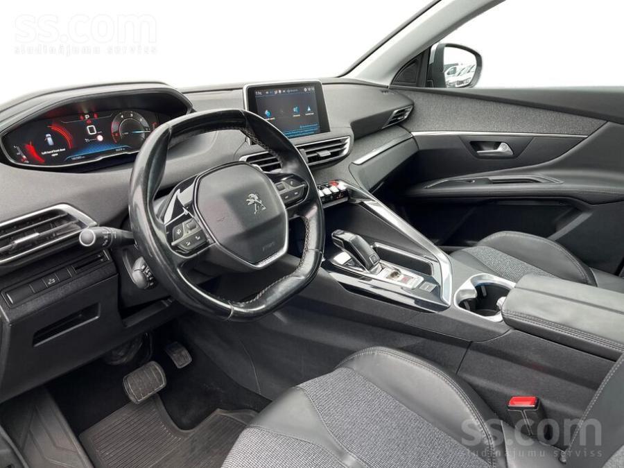 Grey Peugeot 3008 2016 in Riga, with an engine capacity of 1.60 L and mileage of 181 thousand km for 12990 €, photo 12 on AUTOMOTO.COM.LV