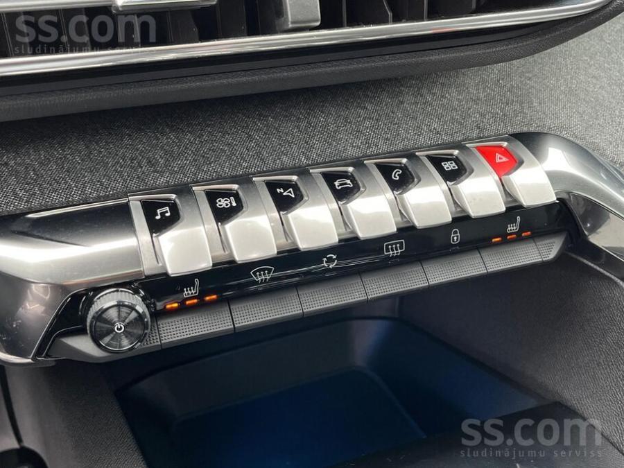 Grey Peugeot 3008 2016 in Riga, with an engine capacity of 1.60 L and mileage of 181 thousand km for 12990 €, photo 16 on AUTOMOTO.COM.LV