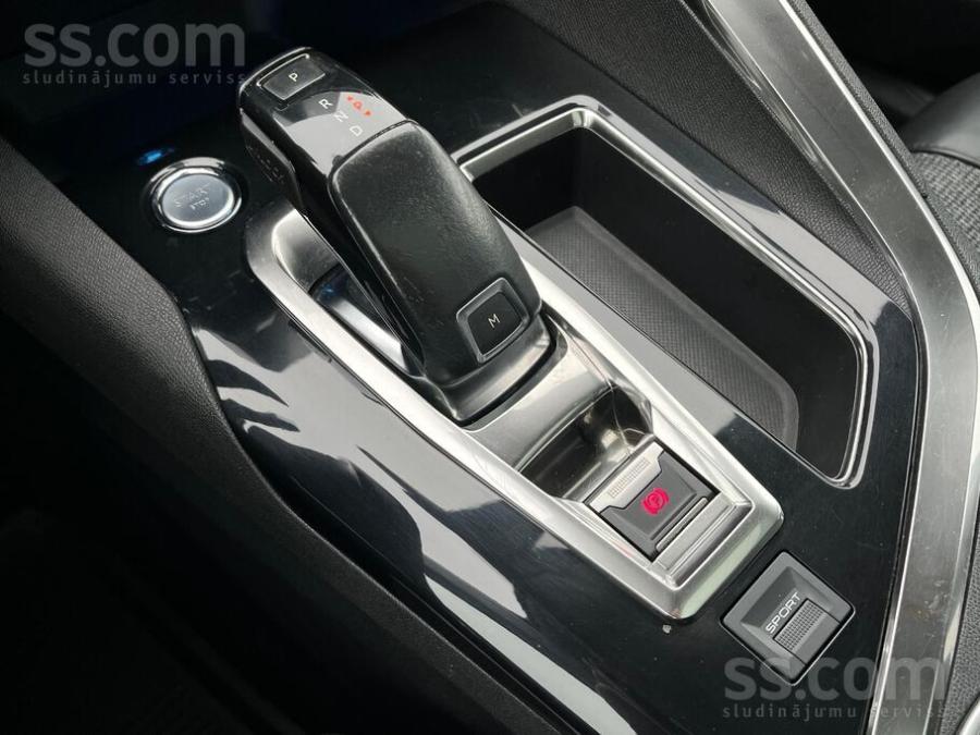 Grey Peugeot 3008 2016 in Riga, with an engine capacity of 1.60 L and mileage of 181 thousand km for 12990 €, photo 17 on AUTOMOTO.COM.LV