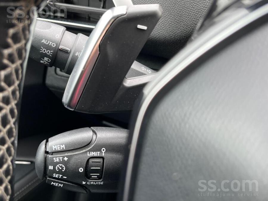 Grey Peugeot 3008 2016 in Riga, with an engine capacity of 1.60 L and mileage of 181 thousand km for 12990 €, photo 20 on AUTOMOTO.COM.LV