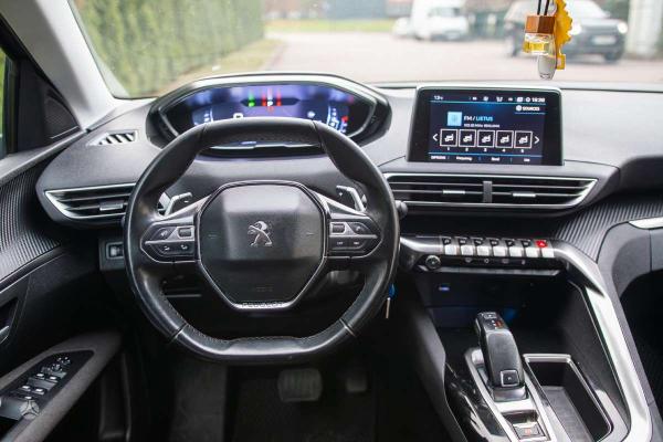 Grey Peugeot 3008 2017 in Kaunas, with an engine capacity of 1.56 L and mileage of 271 thousand km for 9850 €, photo 8 on AUTOMOTO.COM.LV