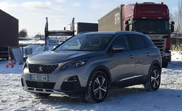 Grey Peugeot 3008 2017 in Taurage, with an engine capacity of 1.20 L and mileage of 135 thousand km for 10200 €, photo 4 on AUTOMOTO.COM.LV