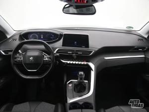 Grey Peugeot 3008 2017 in Vilnius, with an engine capacity of 1.20 L and mileage of 158 thousand km for 11199 €, photo 3 on AUTOMOTO.COM.LV