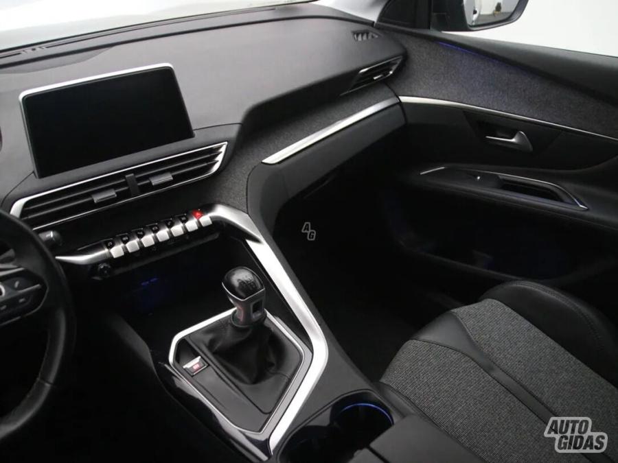 Grey Peugeot 3008 2017 in Vilnius, with an engine capacity of 1.20 L and mileage of 158 thousand km for 11199 €, photo 22 on AUTOMOTO.COM.LV