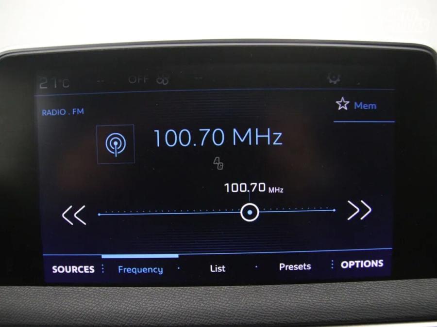Grey Peugeot 3008 2017 in Vilnius, with an engine capacity of 1.20 L and mileage of 158 thousand km for 11199 €, photo 23 on AUTOMOTO.COM.LV
