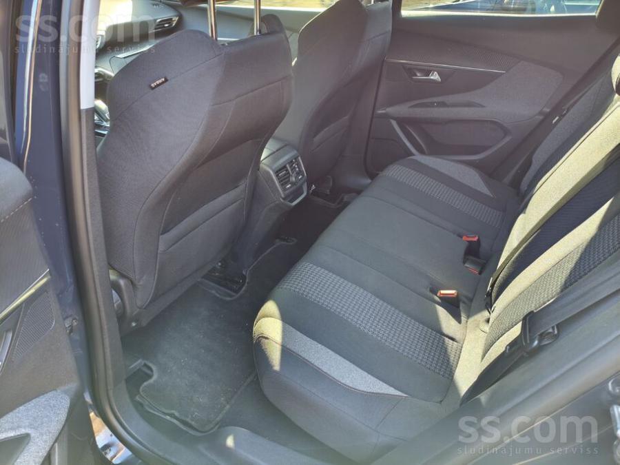 Grey Peugeot 3008 2017 in Riga, with an engine capacity of 1.60 L and mileage of 244 thousand km for 10300 €, photo 7 on AUTOMOTO.COM.LV