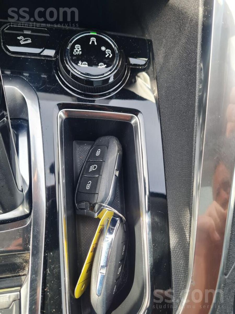 Pelēks Peugeot 3008 2017 Jelgava, ar dzinēja tilpumu 1.60 L un nobraukumu 0 tūkst. km par 14750 €, foto 19 vietnē AUTOMOTO.COM.LV