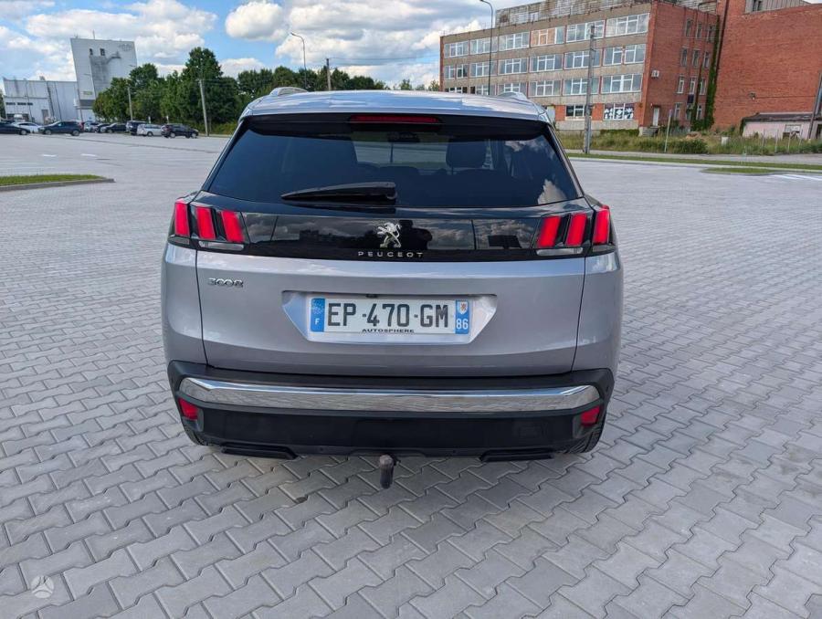 Grey Peugeot 3008 2017 in Taurage, with an engine capacity of 1.20 L and mileage of 114 thousand km for 8900 €, photo 7 on AUTOMOTO.COM.LV