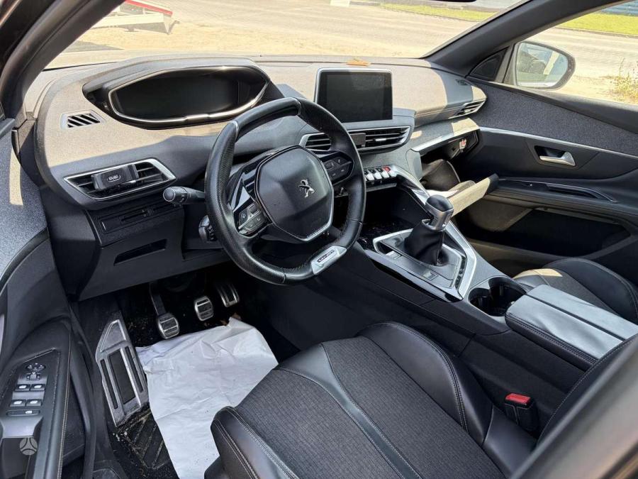 Grey Peugeot 3008 2017 in Alytus, with an engine capacity of 1.20 L and mileage of 201 thousand km for 5999 €, photo 6 on AUTOMOTO.COM.LV