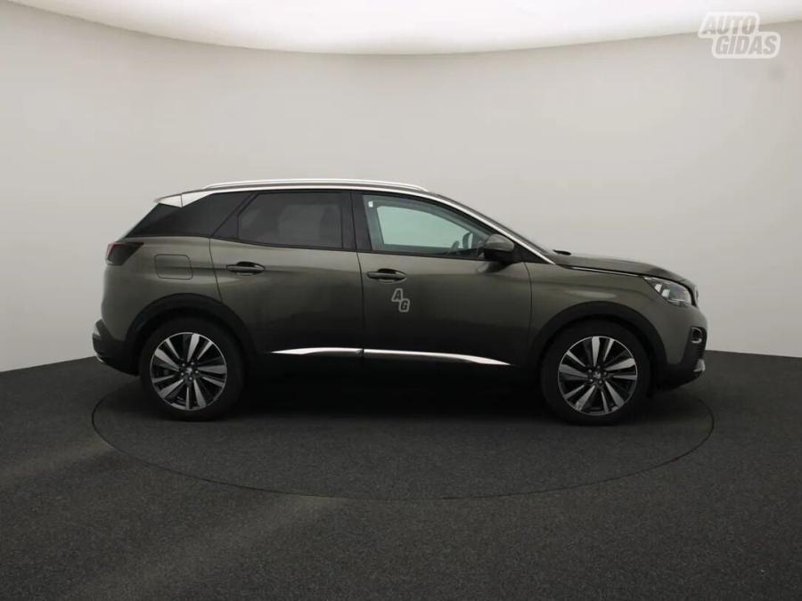 Grey Peugeot 3008 2017 in Vilnius, with an engine capacity of 1.20 L and mileage of 130 thousand km for 11299 €, photo 10 on AUTOMOTO.COM.LV