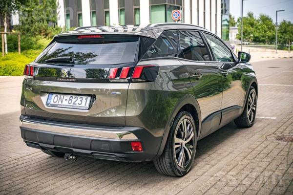 Grey Peugeot 3008 2017 in Riga, with an engine capacity of 1.20 L and mileage of 100 thousand km for 11990 €, photo 4 on AUTOMOTO.COM.LV