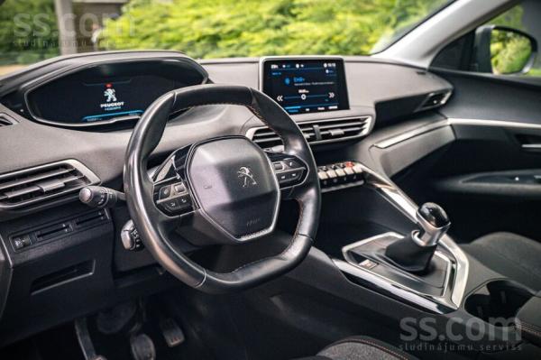 Grey Peugeot 3008 2017 in Riga, with an engine capacity of 1.20 L and mileage of 100 thousand km for 11990 €, photo 8 on AUTOMOTO.COM.LV
