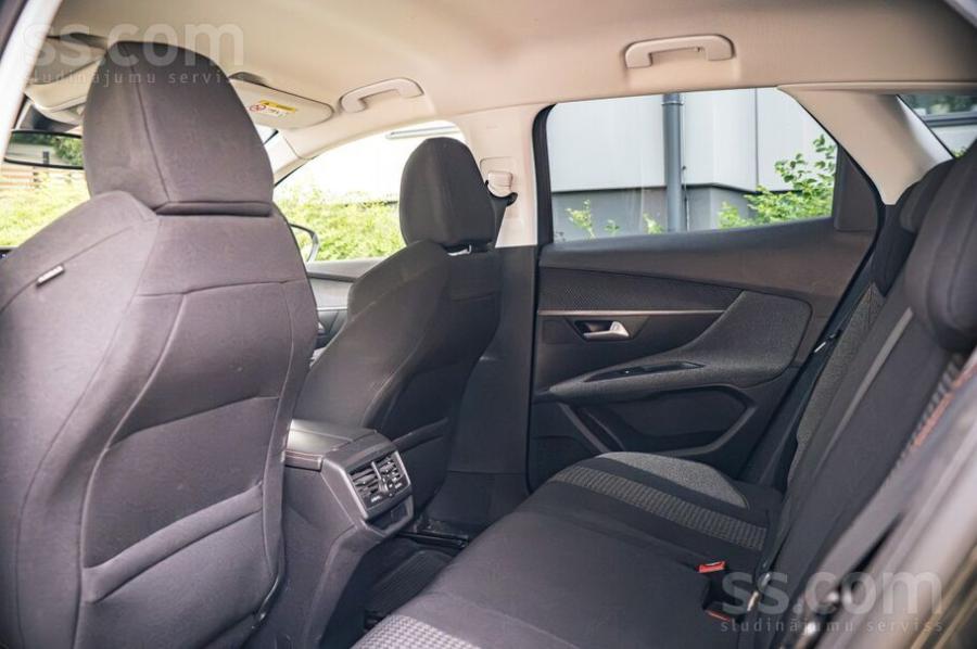 Pelēks Peugeot 3008 2017 Rīga, ar dzinēja tilpumu 1.20 L un nobraukumu 100 tūkst. km par 11990 €, foto 18 vietnē AUTOMOTO.COM.LV