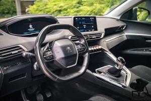 Grey Peugeot 3008 2017 in Riga, with an engine capacity of 1.20 L and mileage of 100 thousand km for 11990 €, photo 7 on AUTOMOTO.COM.LV